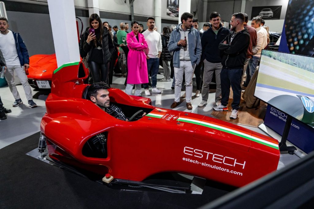 Dynamic Simulator Formula 1 ESTech Ferrari Professional F1 Simulator x ...